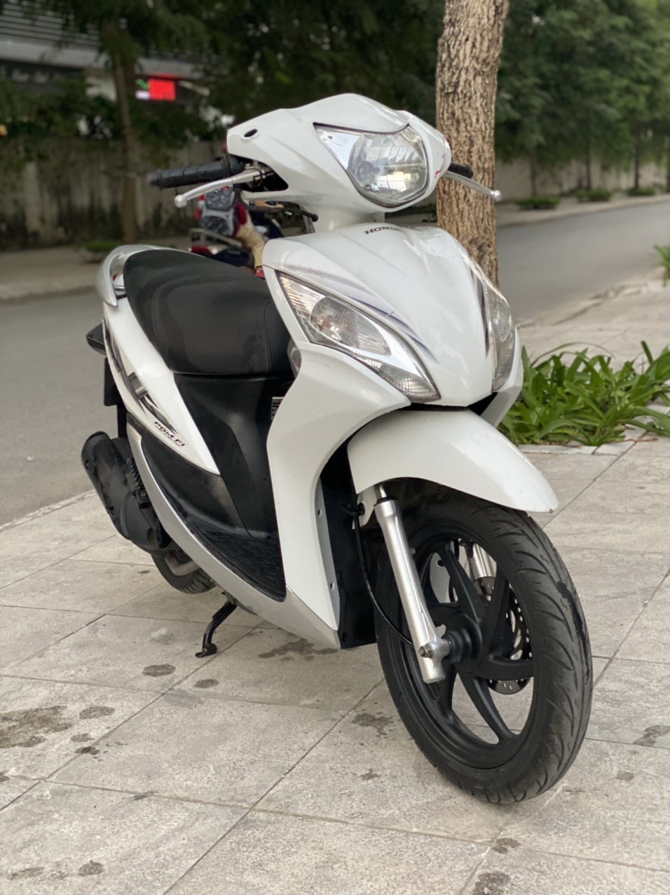 HONDA VISION - RENT AND SALE AT AZ MOTORBIKES